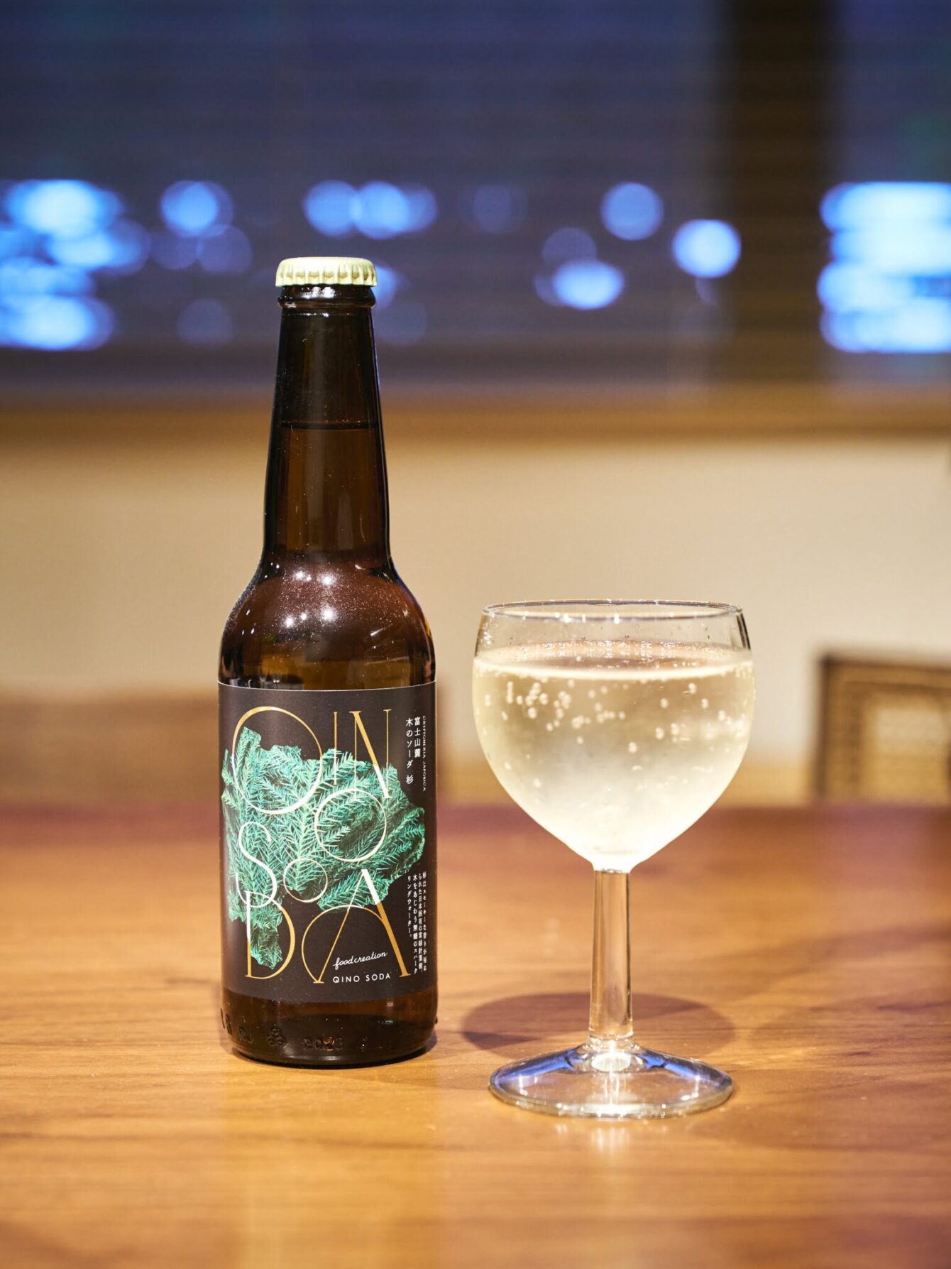 森で木を折ったときの香りを、そのままソーダに。「QINO SODA」は“木の使いみち”を拡張し、山と水をつなぐ | DIG THE TEA